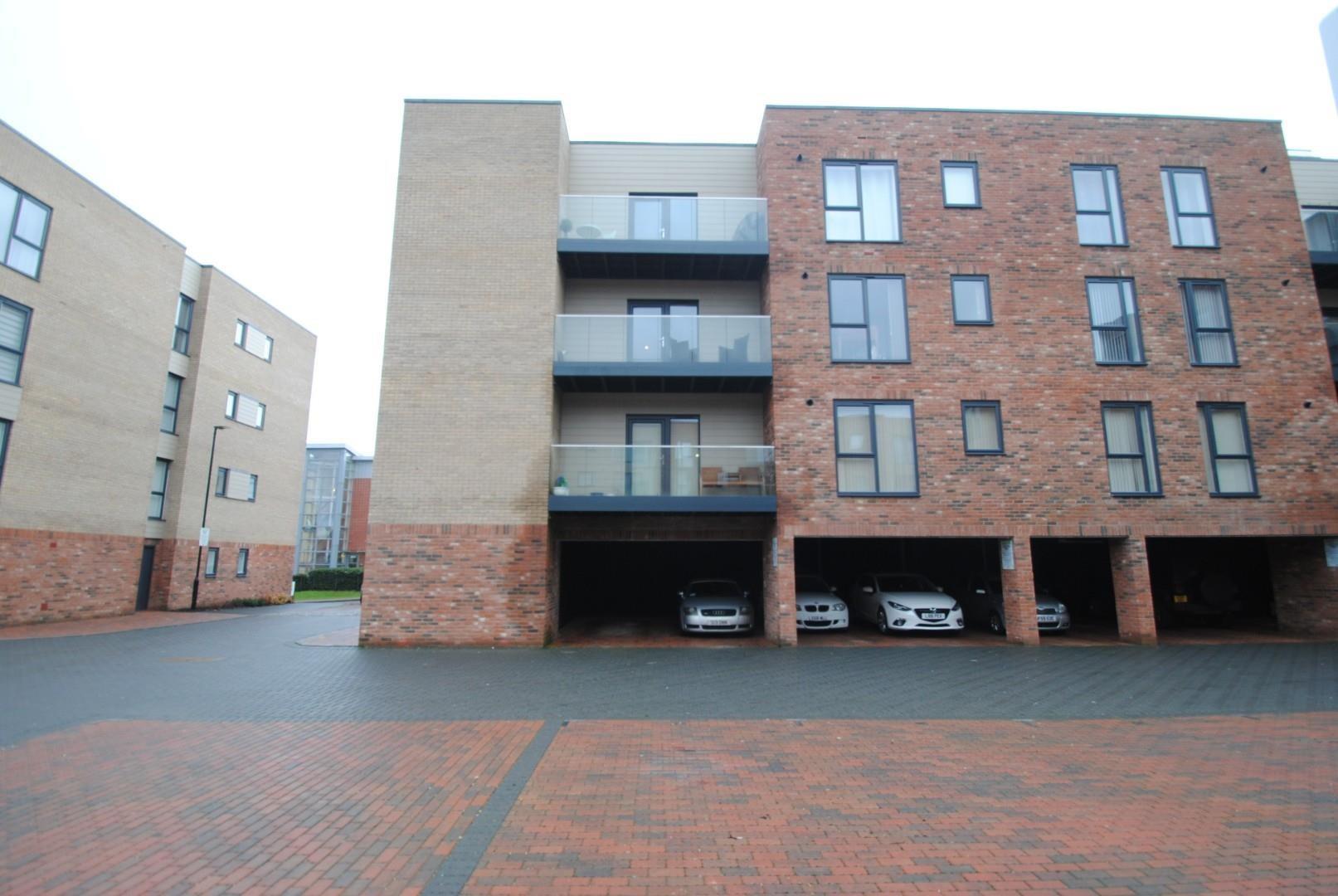 2 Bed, 2 Bath Property For Rent in Station Hill, IP32 6AE